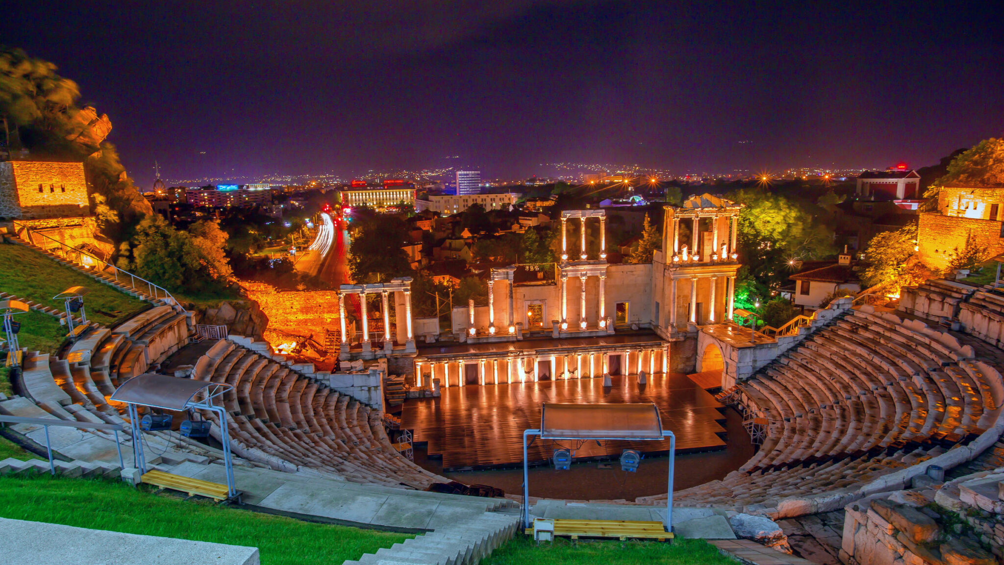 MICHAEL BOLTON – PLOVDIV ROMAN THEATRE – Old Radio